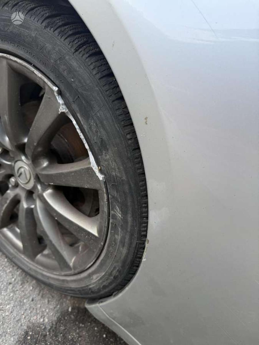 Grey Lexus LS 220 2006 in Vilnius, with an engine capacity of 2.23 L and mileage of 360 thousand km for 1050 €, photo 12 on AUTOMOTO.COM.LV
