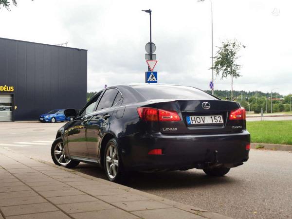 Pelēks Lexus LS 220 2006 Viļņa, ar dzinēja tilpumu 2.23 L un nobraukumu 400 tūkst. km par 1450 €, foto 2 vietnē AUTOMOTO.COM.LV