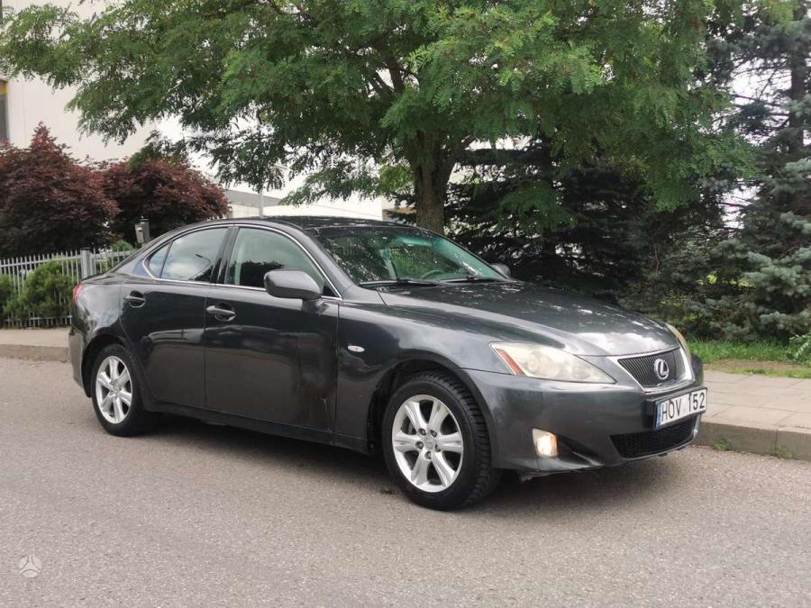 Grey Lexus LS 220 2006 in Vilnius, with an engine capacity of 2.23 L and mileage of 400 thousand km for 1350 €, photo 4 on AUTOMOTO.COM.LV