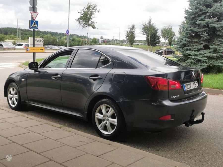 Grey Lexus LS 220 2006 in Vilnius, with an engine capacity of 2.23 L and mileage of 400 thousand km for 1350 €, photo 5 on AUTOMOTO.COM.LV