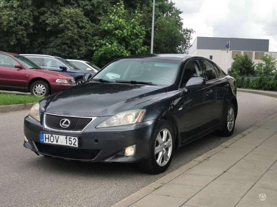 Grey Lexus LS 220 2006 in Vilnius, with an engine capacity of 2.23 L and mileage of 400 thousand km for 1350 €, photo 6 on AUTOMOTO.COM.LV
