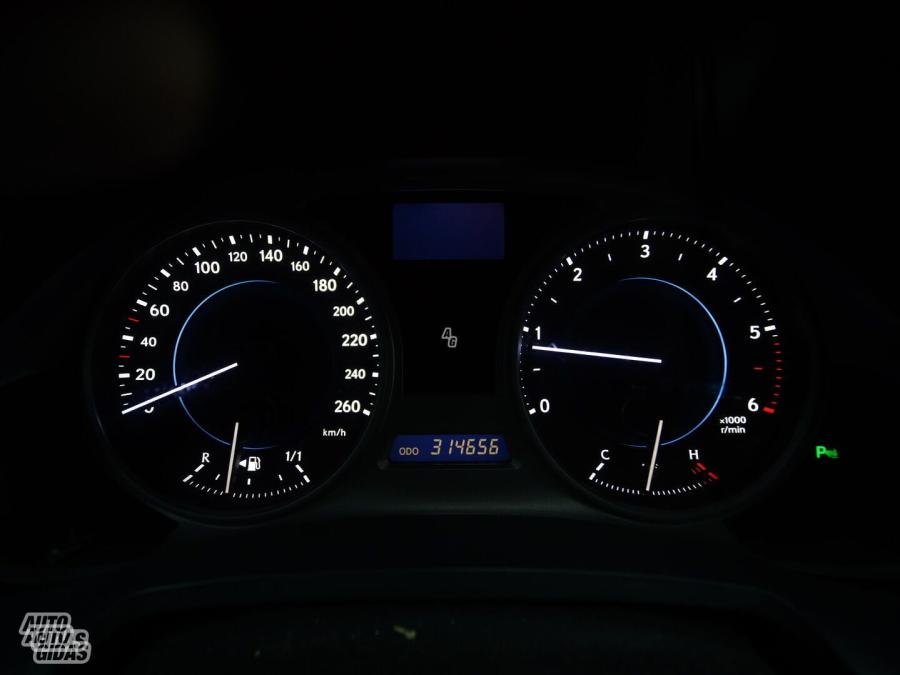 Pelēks Lexus LS 220 2006 Viļņa, ar dzinēja tilpumu 2.20 L un nobraukumu 315 tūkst. km par 2500 €, foto 5 vietnē AUTOMOTO.COM.LV