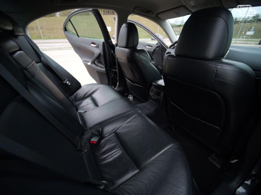 Pelēks Lexus LS 220 2006 Viļņa, ar dzinēja tilpumu 2.20 L un nobraukumu 315 tūkst. km par 2500 €, foto 10 vietnē AUTOMOTO.COM.LV