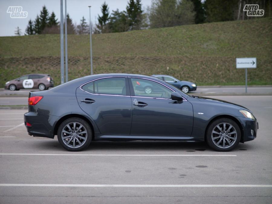Pelēks Lexus LS 220 2006 Viļņa, ar dzinēja tilpumu 2.20 L un nobraukumu 315 tūkst. km par 2500 €, foto 14 vietnē AUTOMOTO.COM.LV