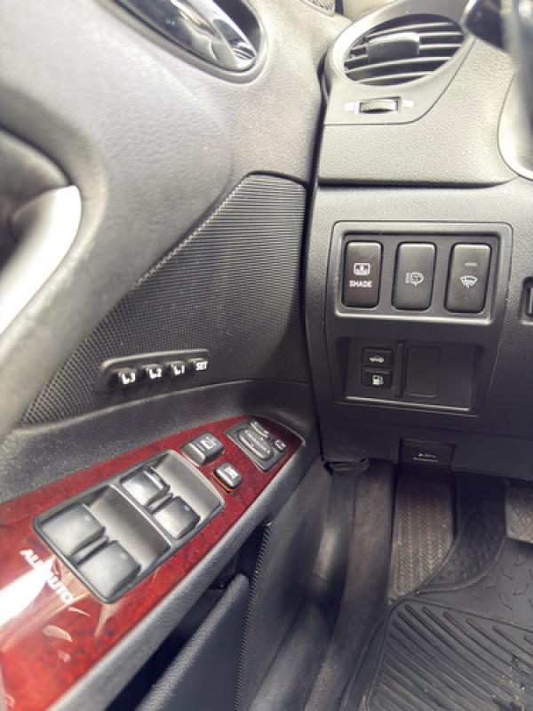 Grey Lexus LS 220 2006 in Tallinn, with an engine capacity of 0.00 L and mileage of 264 thousand km for 3500 €, photo 9 on AUTOMOTO.COM.LV