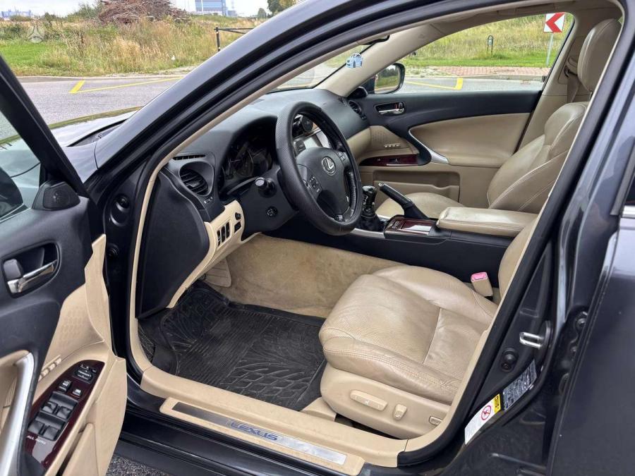 Pelēks Lexus LS 220 2006 Klaipėda, ar dzinēja tilpumu 2.23 L un nobraukumu 371 tūkst. km par 3100 €, foto 16 vietnē AUTOMOTO.COM.LV
