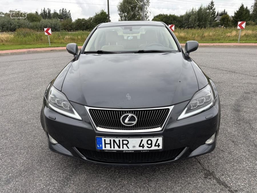 Grey Lexus LS 220 2006 in Klaipeda, with an engine capacity of 2.20 L and mileage of 371 thousand km for 2600 €, photo 3 on AUTOMOTO.COM.LV