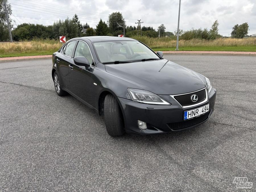 Grey Lexus LS 220 2006 in Klaipeda, with an engine capacity of 2.20 L and mileage of 371 thousand km for 2600 €, photo 4 on AUTOMOTO.COM.LV