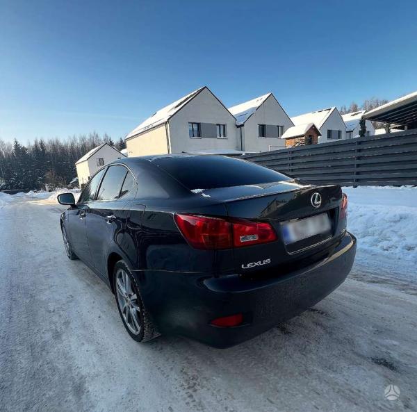 Grey Lexus LS 220 2007 in Vilnius, with an engine capacity of 2.20 L and mileage of 260 thousand km for 3650 €, photo 3 on AUTOMOTO.COM.LV