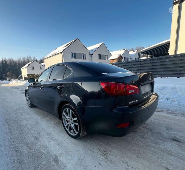 Grey Lexus LS 220 2007 in Vilnius, with an engine capacity of 2.20 L and mileage of 260 thousand km for 3650 €, photo 7 on AUTOMOTO.COM.LV