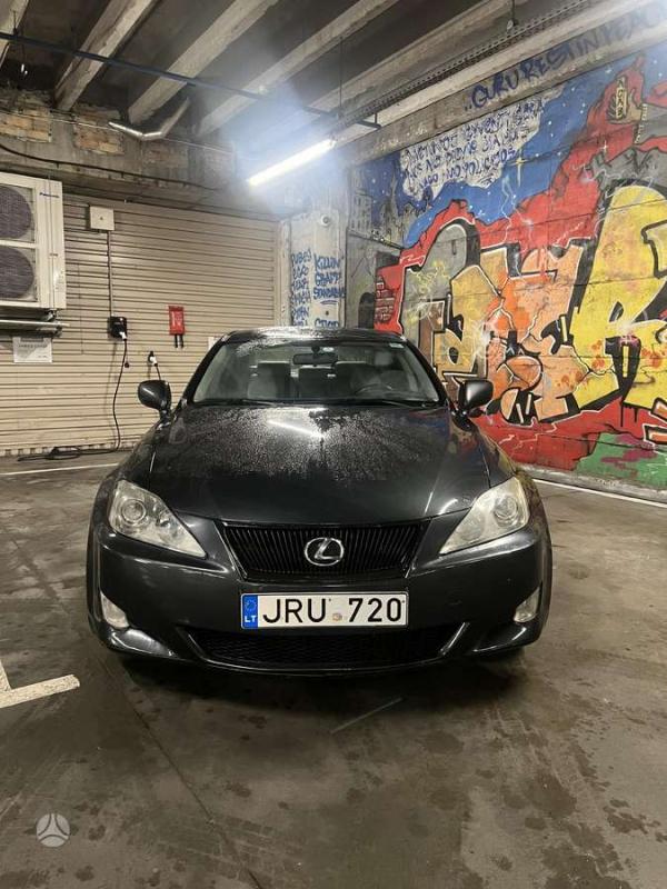 Pelēks Lexus LS 220 2007 Viļņa, ar dzinēja tilpumu 2.23 L un nobraukumu 350 tūkst. km par 2900 €, foto 3 vietnē AUTOMOTO.COM.LV