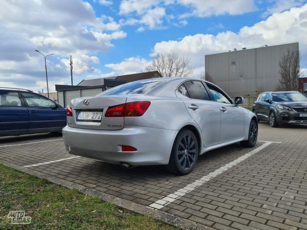 Grey Lexus LS 220 2007 in Siauliai, with an engine capacity of 2.20 L and mileage of 313 thousand km for 2100 €, photo 8 on AUTOMOTO.COM.LV