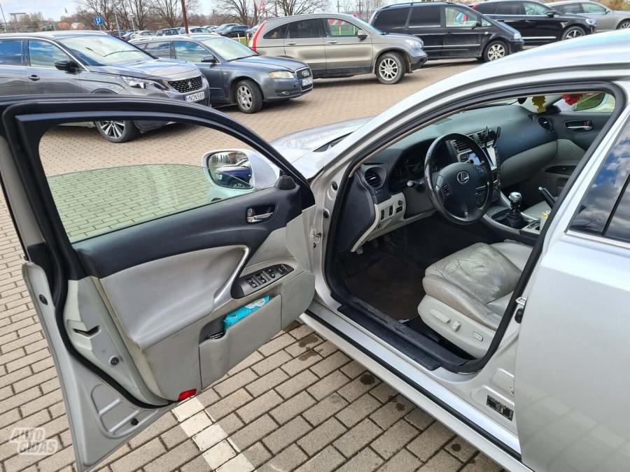 Grey Lexus LS 220 2007 in Siauliai, with an engine capacity of 2.20 L and mileage of 313 thousand km for 2100 €, photo 15 on AUTOMOTO.COM.LV