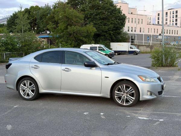 Grey Lexus LS 220 2007 in Vilnius, with an engine capacity of 2.23 L and mileage of 324 thousand km for 1600 €, photo 2 on AUTOMOTO.COM.LV