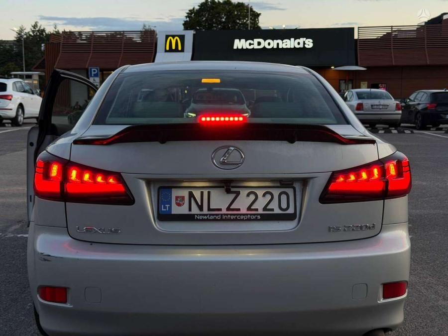 Grey Lexus LS 220 2007 in Vilnius, with an engine capacity of 2.23 L and mileage of 324 thousand km for 1600 €, photo 4 on AUTOMOTO.COM.LV