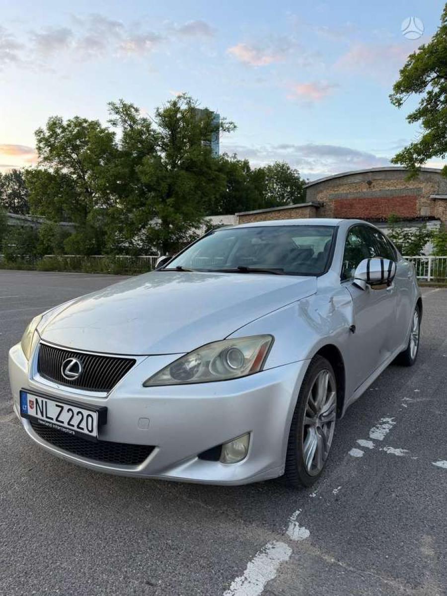 Grey Lexus LS 220 2007 in Vilnius, with an engine capacity of 2.23 L and mileage of 324 thousand km for 1600 €, photo 7 on AUTOMOTO.COM.LV