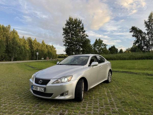 Grey Lexus LS 220 2007 in Vilnius, with an engine capacity of 2.23 L and mileage of 250 thousand km for 3100 €, photo 2 on AUTOMOTO.COM.LV