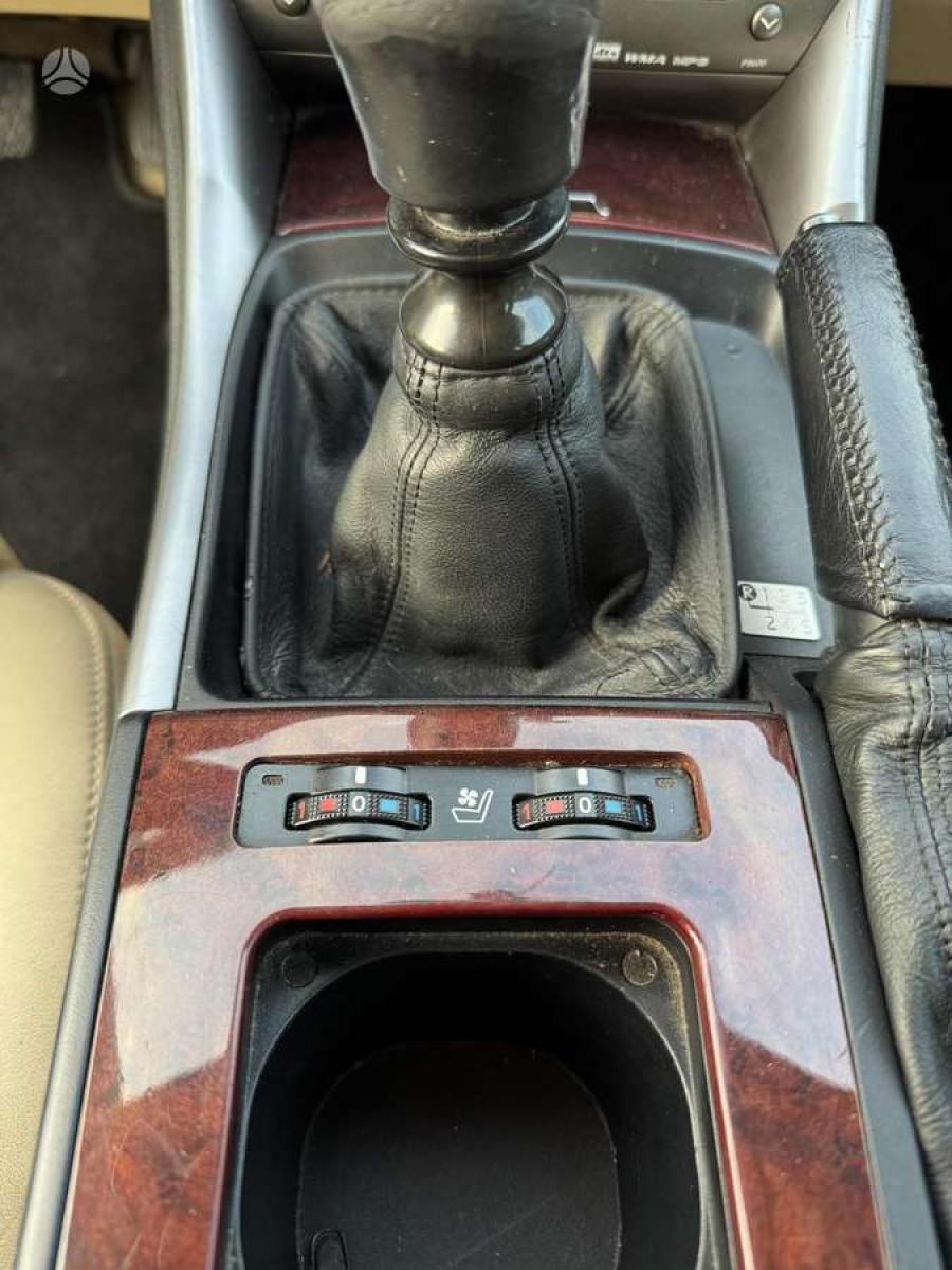 Pelēks Lexus LS 220 2007 Viļņa, ar dzinēja tilpumu 2.23 L un nobraukumu 250 tūkst. km par 3100 €, foto 9 vietnē AUTOMOTO.COM.LV