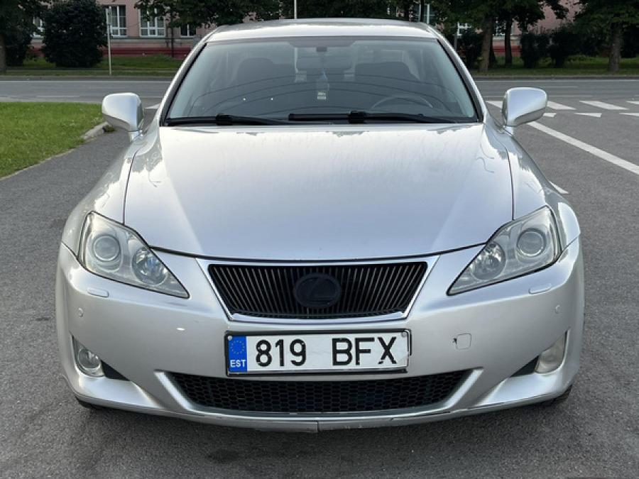 Pelēks Lexus LS 220 2007 Narva, ar dzinēja tilpumu 2.20 L un nobraukumu 289 tūkst. km par 2499 €, foto 4 vietnē AUTOMOTO.COM.LV