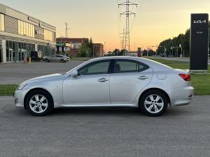 Pelēks Lexus LS 220 2007 Narva, ar dzinēja tilpumu 2.20 L un nobraukumu 289 tūkst. km par 2499 €, foto 5 vietnē AUTOMOTO.COM.LV