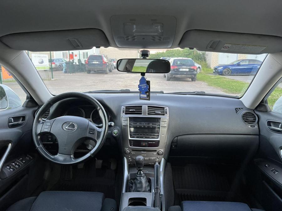 Pelēks Lexus LS 220 2007 Narva, ar dzinēja tilpumu 2.20 L un nobraukumu 289 tūkst. km par 2499 €, foto 10 vietnē AUTOMOTO.COM.LV