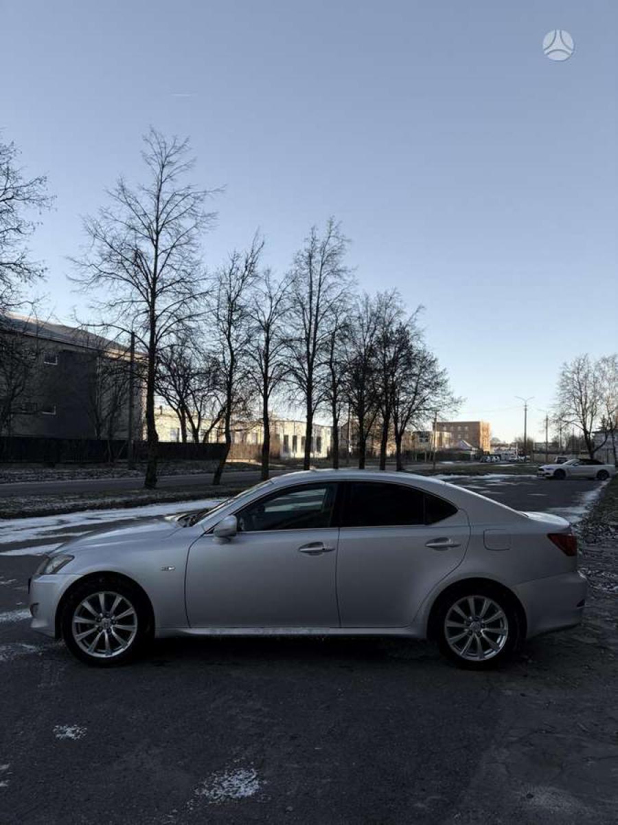 Pelēks Lexus LS 220 2008 Šauļi, ar dzinēja tilpumu 2.23 L un nobraukumu 269 tūkst. km par 3200 €, foto 3 vietnē AUTOMOTO.COM.LV