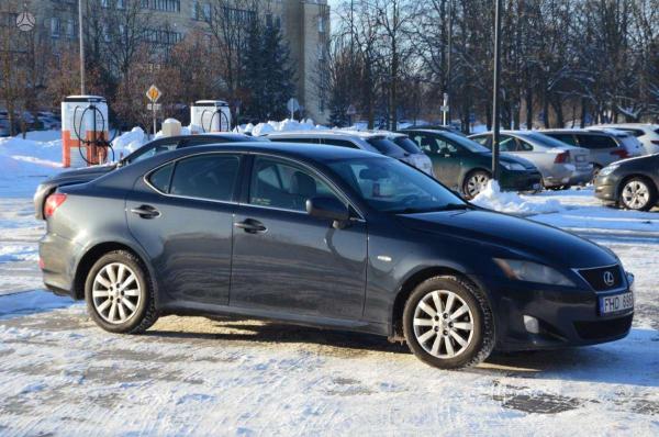 Grey Lexus LS 220 2008 in Siauliai, with an engine capacity of 2.23 L and mileage of 290 thousand km for 2700 €, photo 9 on AUTOMOTO.COM.LV
