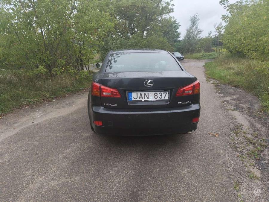 Grey Lexus LS 220 2008 in Vilnius, with an engine capacity of 2.23 L and mileage of 241 thousand km for 3150 €, photo 7 on AUTOMOTO.COM.LV