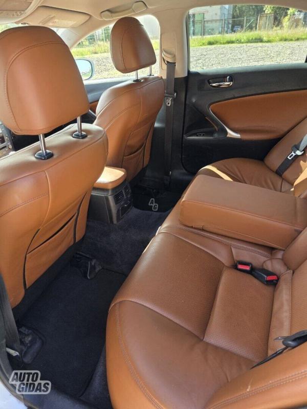 Pelēks Lexus LS 220 2008 Klaipėda, ar dzinēja tilpumu 2.20 L un nobraukumu 345 tūkst. km par 2000 €, foto 9 vietnē AUTOMOTO.COM.LV