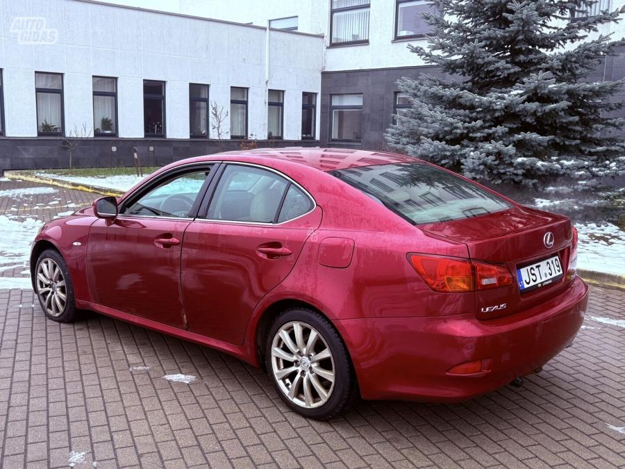 Red Lexus LS 220 2006 in Vilnius, with an engine capacity of 2.20 L and mileage of 250 thousand km for 1800 €, photo 9 on AUTOMOTO.COM.LV