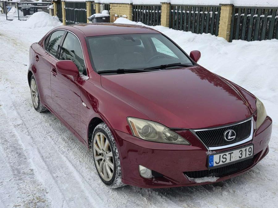 Red Lexus LS 220 2006 in Vilnius, with an engine capacity of 2.23 L and mileage of 299 thousand km for 1800 €, photo 2 on AUTOMOTO.COM.LV