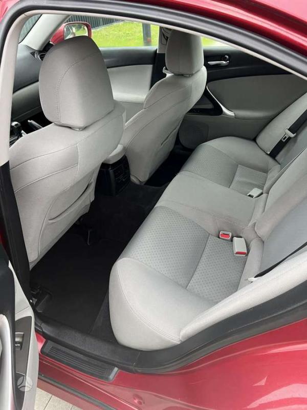 Red Lexus LS 220 2007 in Palanga, with an engine capacity of 2.23 L and mileage of 341 thousand km for 2950 €, photo 7 on AUTOMOTO.COM.LV