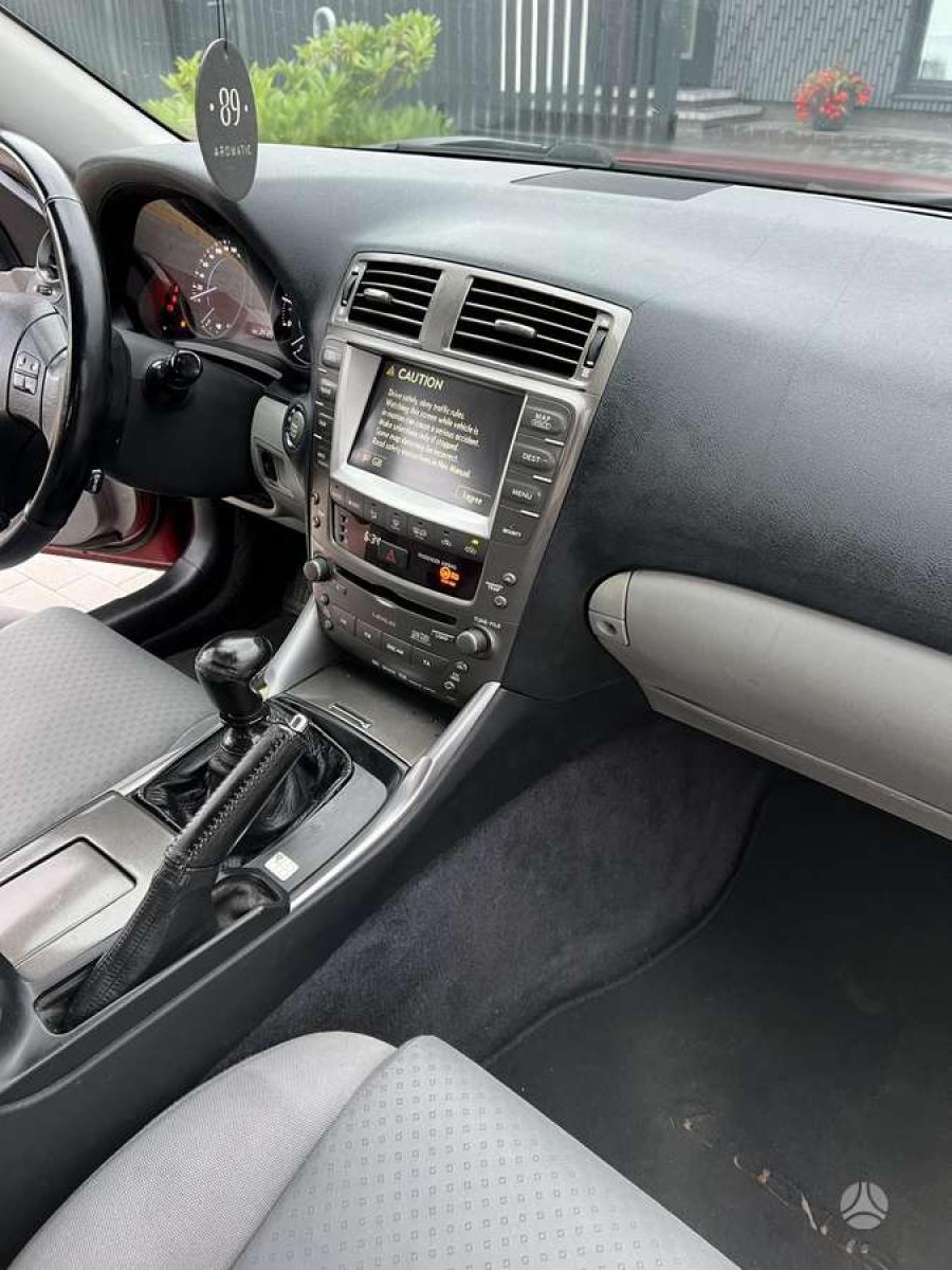 Красный Лексус LS 220 2007 в Паланга, объемом двигателя 2.23 л и пробегом 341 тыс. км за 2950 €, фото 10 на AUTOMOTO.COM.LV