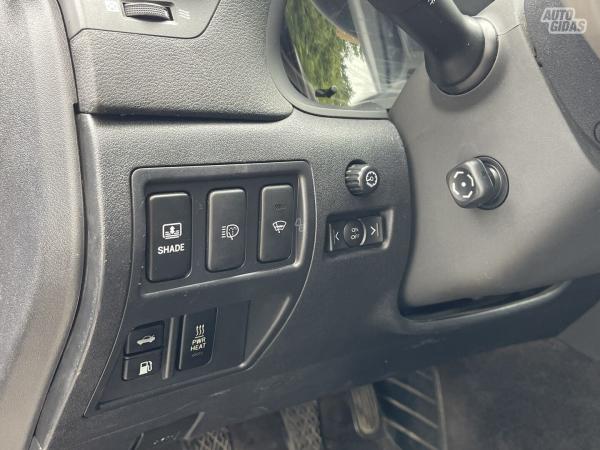 Lexus LS 220 2006 in Klaipeda, with an engine capacity of 2.20 L and mileage of 287 thousand km for 2480 €, photo 10 on AUTOMOTO.COM.LV