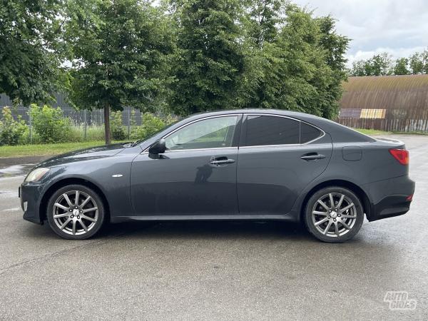 Lexus LS 220 2006 in Klaipeda, with an engine capacity of 2.20 L and mileage of 287 thousand km for 2480 €, photo 4 on AUTOMOTO.COM.LV