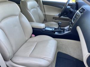 Lexus LS 220 2006 in Tallinn, with an engine capacity of 2.20 L and mileage of 224 thousand km for 4190 €, photo 9 on AUTOMOTO.COM.LV