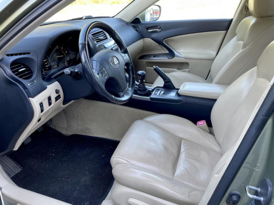 Lexus LS 220 2006 in Tallinn, with an engine capacity of 2.20 L and mileage of 224 thousand km for 4190 €, photo 10 on AUTOMOTO.COM.LV