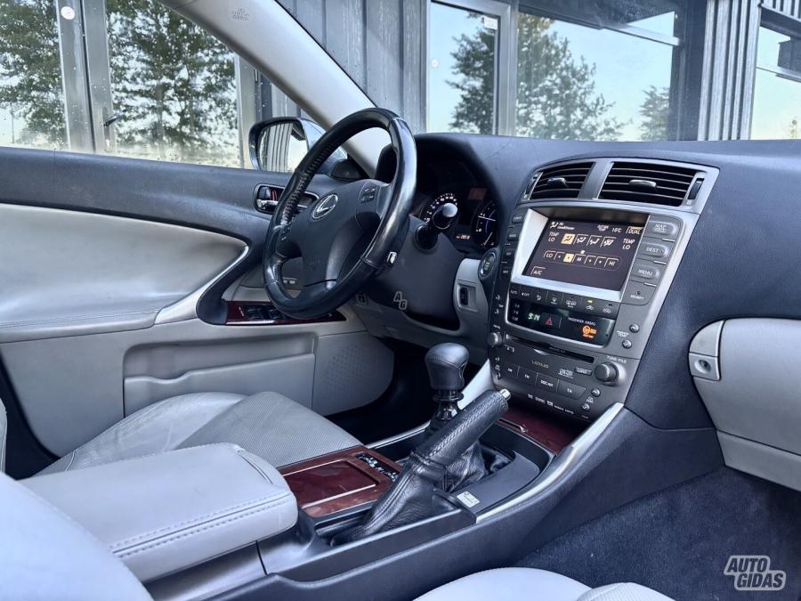 Lexus LS 220 2007 Kauņa, ar dzinēja tilpumu 2.20 L un nobraukumu 285 tūkst. km par 2550 €, foto 15 vietnē AUTOMOTO.COM.LV