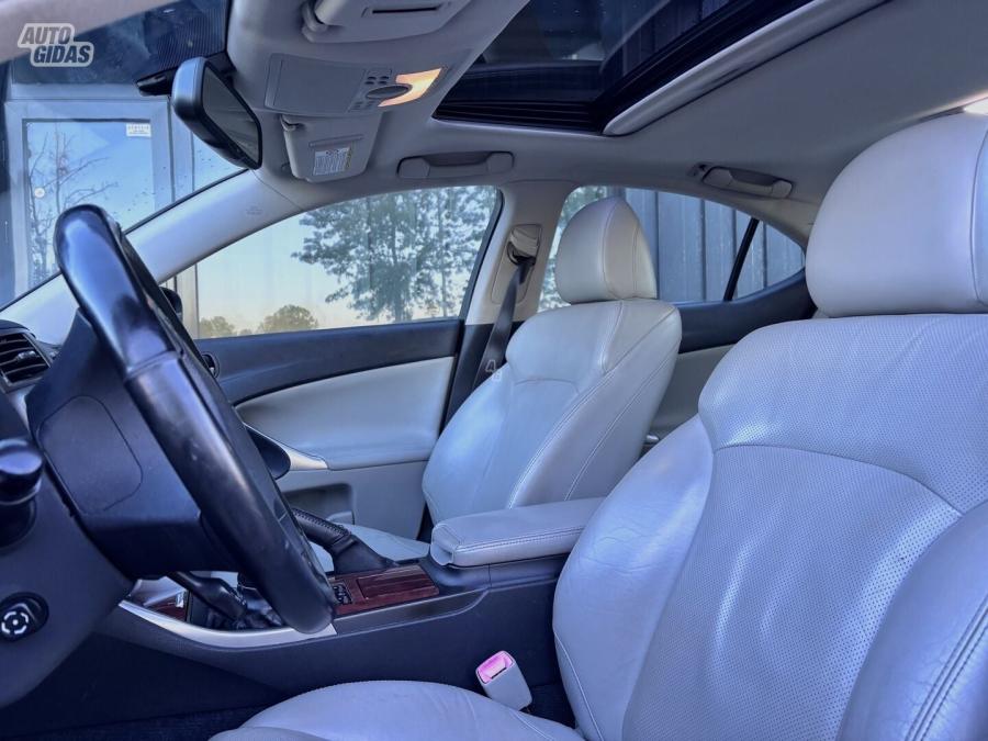 Lexus LS 220 2007 Kauņa, ar dzinēja tilpumu 2.20 L un nobraukumu 285 tūkst. km par 2550 €, foto 16 vietnē AUTOMOTO.COM.LV