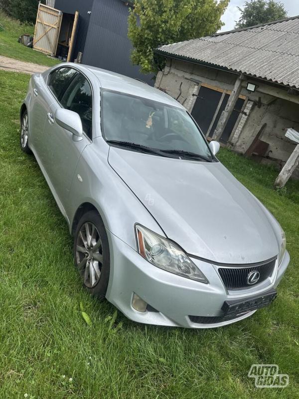 Lexus LS 220 2007 in Silute, with an engine capacity of 2.20 L and mileage of 300 thousand km for 1000 €, photo 2 on AUTOMOTO.COM.LV