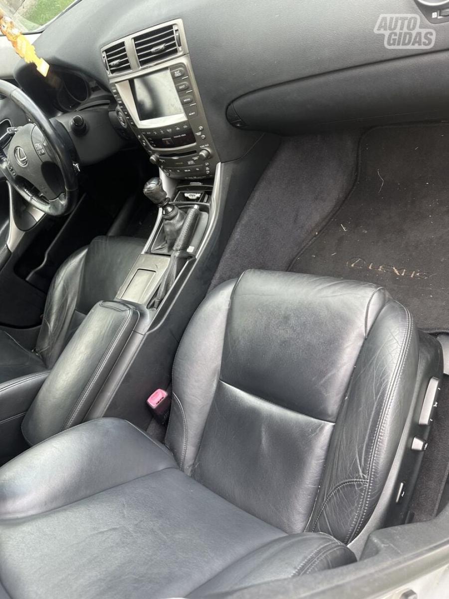 Lexus LS 220 2007 Šilutė, ar dzinēja tilpumu 2.20 L un nobraukumu 300 tūkst. km par 1000 €, foto 8 vietnē AUTOMOTO.COM.LV