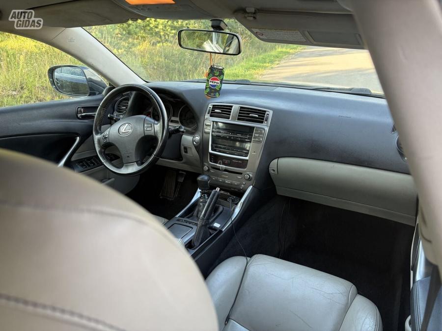Lexus LS 220 2007 in Alytus, with an engine capacity of 2.20 L and mileage of 386 thousand km for 1900 €, photo 9 on AUTOMOTO.COM.LV
