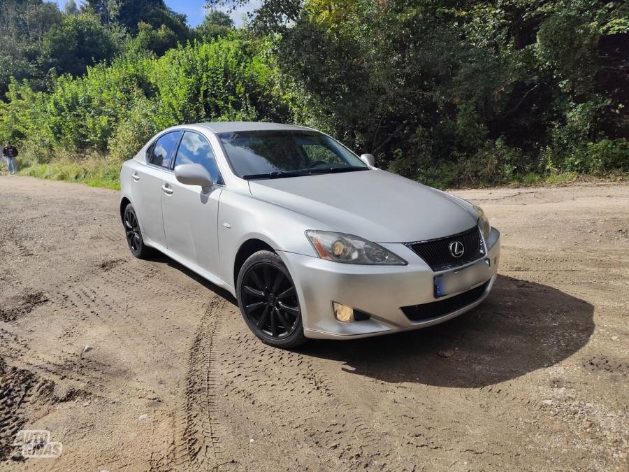 Lexus LS 220 2007 in Vilnius, with an engine capacity of 2.20 L and mileage of 240 thousand km for 2700 €, photo 9 on AUTOMOTO.COM.LV