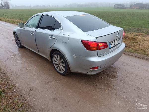 Lexus LS 220 2008 in Jurbarkas, with an engine capacity of 2.20 L and mileage of 315 thousand km for 1500 €, photo 4 on AUTOMOTO.COM.LV