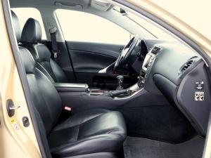 Lexus LS 220 2008 in Tallinn, with an engine capacity of 2.20 L and mileage of 296 thousand km for 1799 €, photo 14 on AUTOMOTO.COM.LV