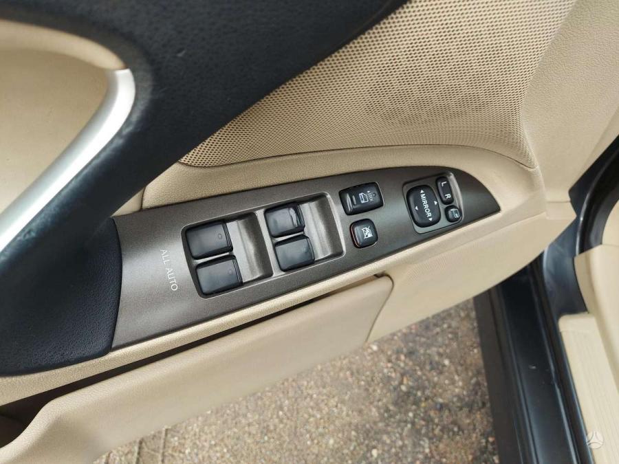 Lexus LS 220 2008 Šauļi, ar dzinēja tilpumu 2.20 L un nobraukumu 288 tūkst. km par 2999 €, foto 17 vietnē AUTOMOTO.COM.LV