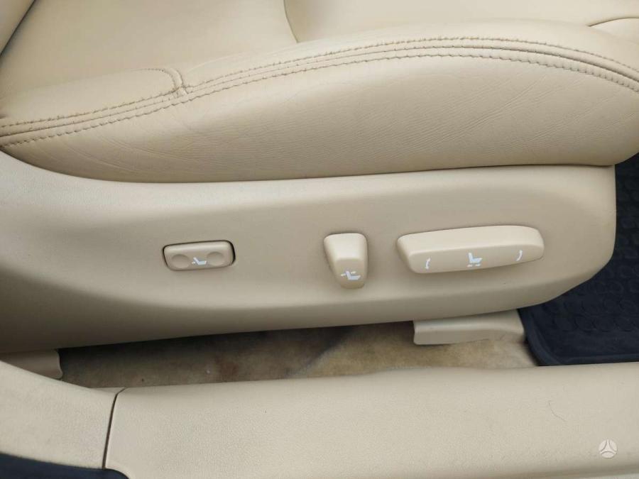Lexus LS 220 2008 Šauļi, ar dzinēja tilpumu 2.20 L un nobraukumu 288 tūkst. km par 2999 €, foto 23 vietnē AUTOMOTO.COM.LV
