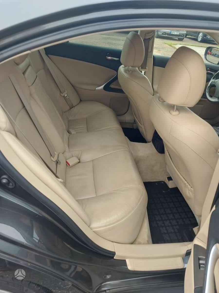 Lexus LS 220 2008 Šauļi, ar dzinēja tilpumu 2.20 L un nobraukumu 288 tūkst. km par 2999 €, foto 24 vietnē AUTOMOTO.COM.LV