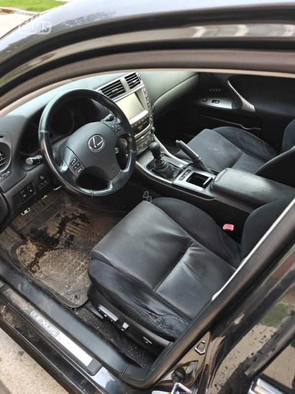 Лексус LS 220 2008 в Шяуляй на AUTOMOTO.COM.LV Лексус LS 220 2008 в Шяуляй, объемом двигателя 2.20 л и пробегом 275 тыс. км за 2900 €, фото 9 на AUTOMOTO.COM.LV