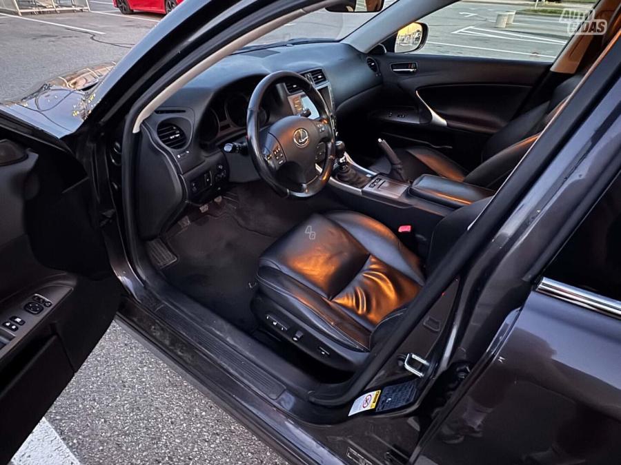 Lexus LS 220 2009 Kauņa, ar dzinēja tilpumu 2.20 L un nobraukumu 327 tūkst. km par 3350 €, foto 12 vietnē AUTOMOTO.COM.LV